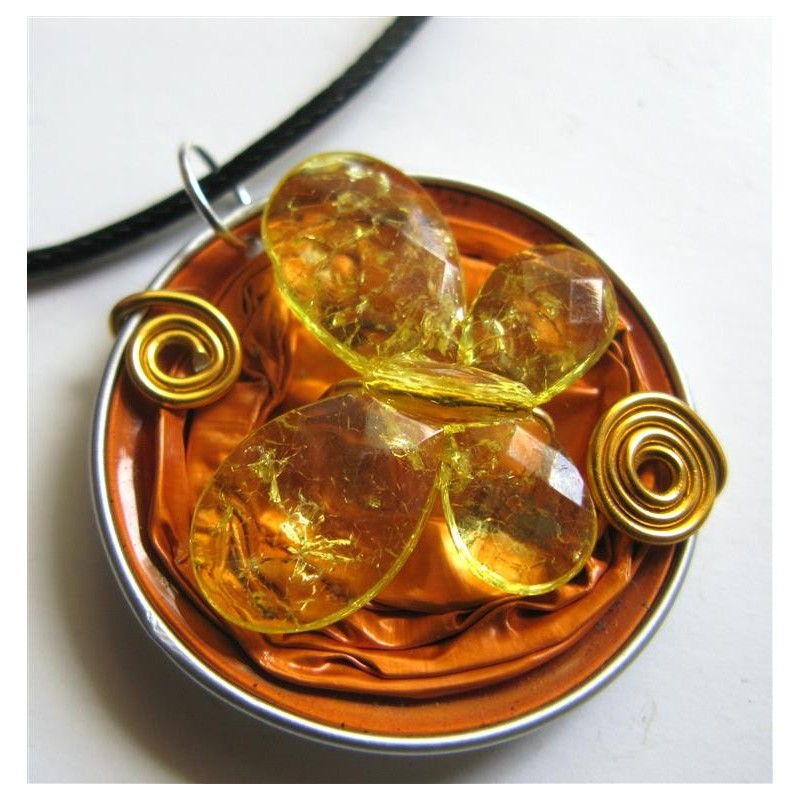 Collier papillon sur capsule Nespresso - Claire Alacoque